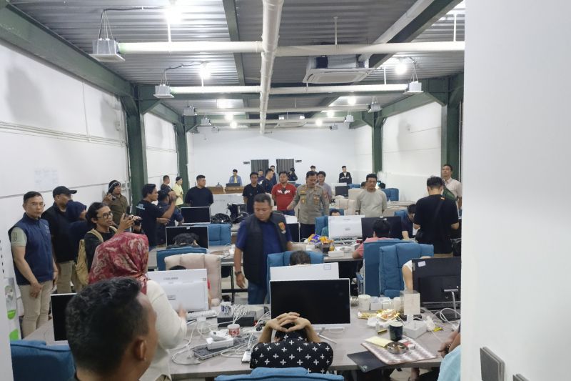 涉“爱情骗局”88名中国公民等待被引渡回国 - Medcom.id